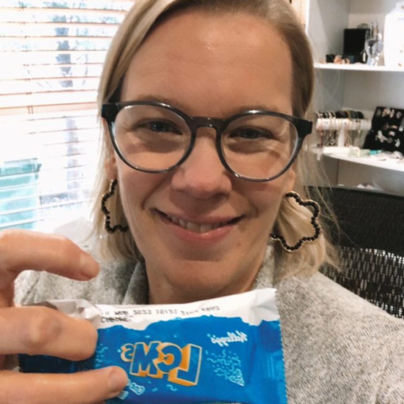 Kellogg's Caramel LCMs 25% Less Sugar* - Black Box Product Reviews